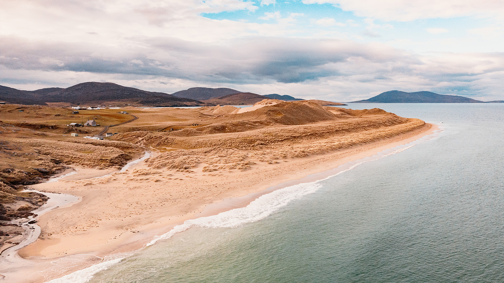 The Outer Hebrides: A Road Trip Guide - Robbie Roams - No Fuss Travel ...